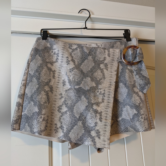 Zara | Skirts | Nwot Zara Snakeskin Print Skort | Poshmark
